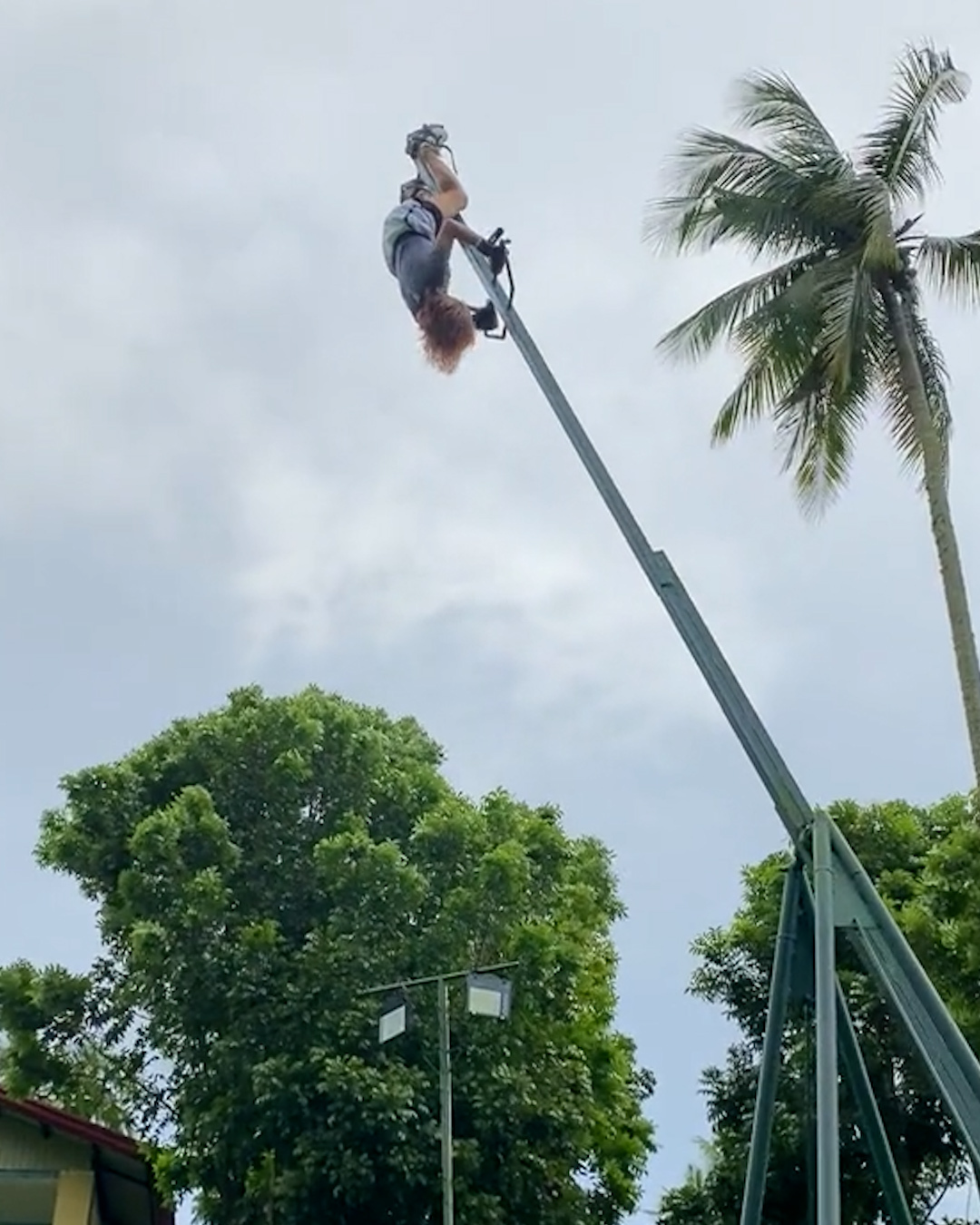 Terrifying 360° Swing