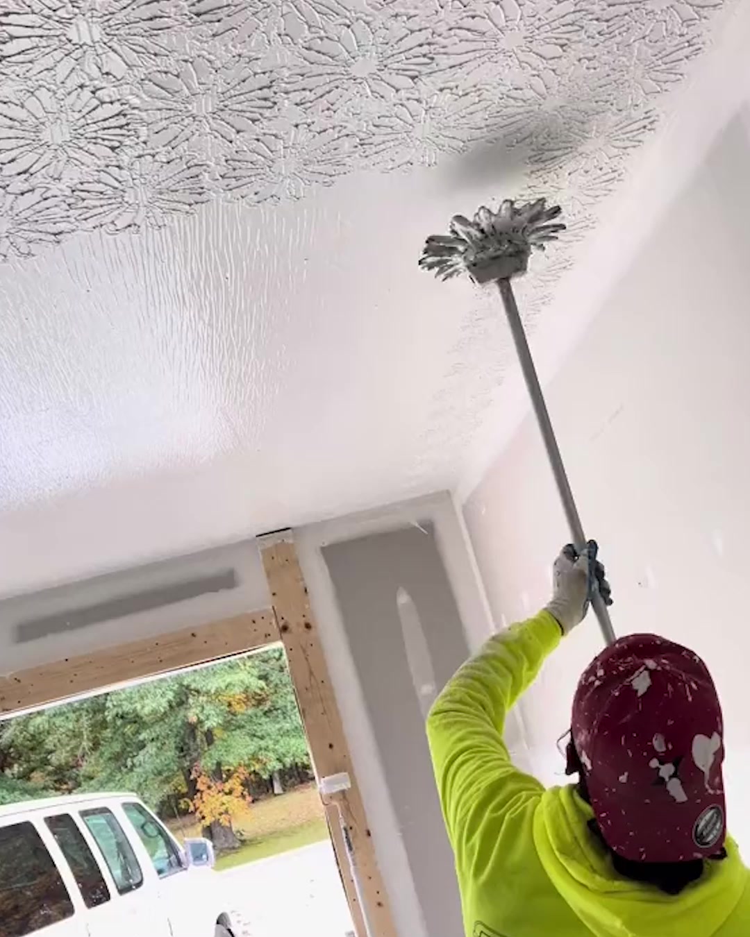 LADbible Video hub - Giving texture to ceiling