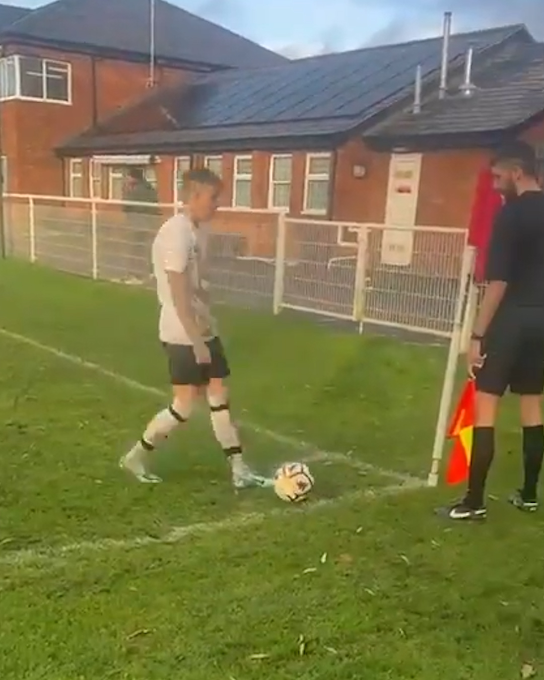 LADbible Video hub - Genius Corner Routine ⚽️😱