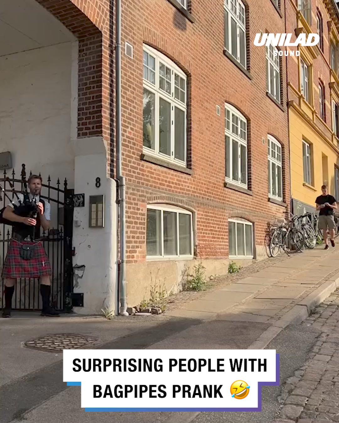 LADbible Video hub - Bagpipes Prank Gets Hilarious Reactions 😂