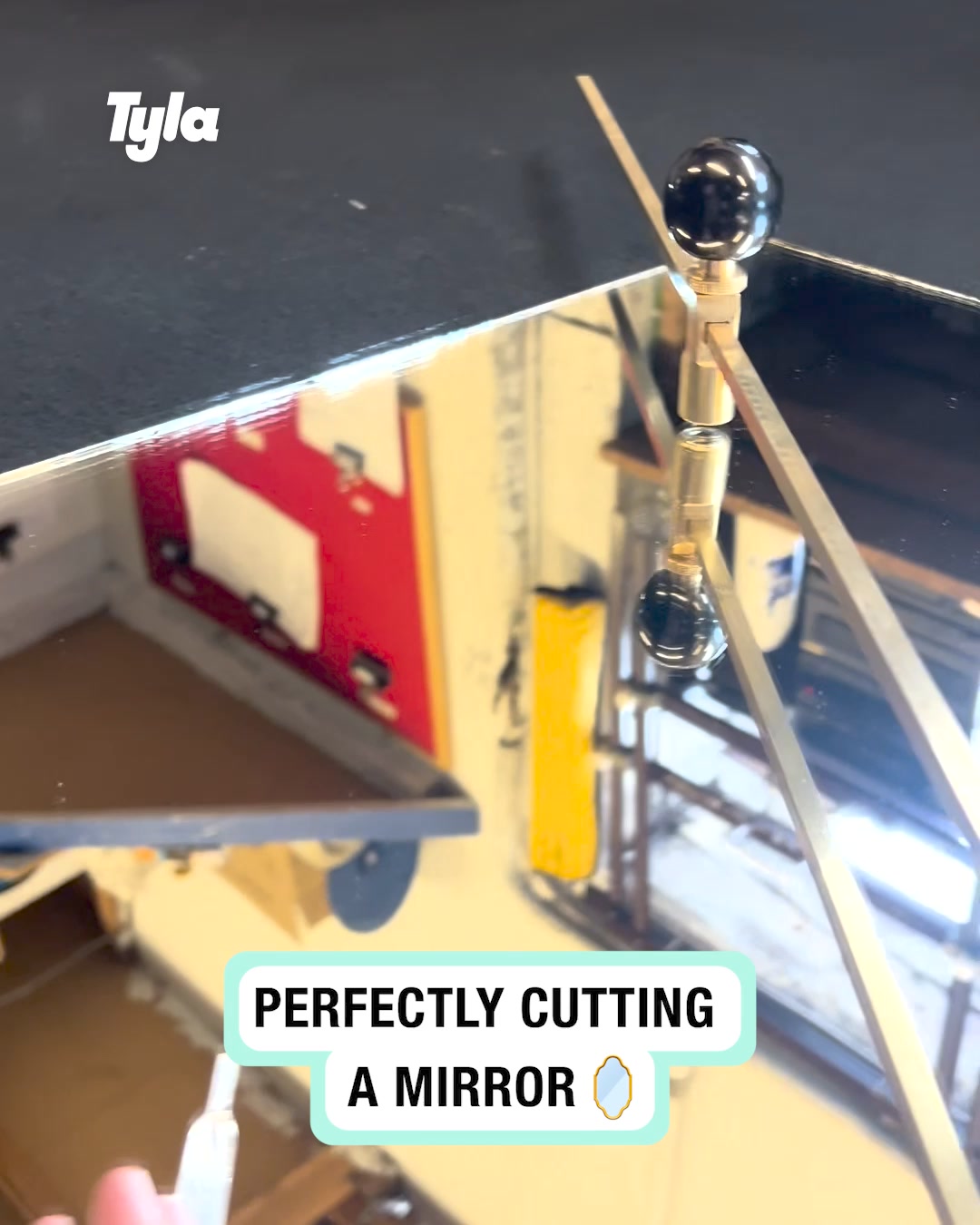 LADbible Video hub - Perfectly cutting mirrors